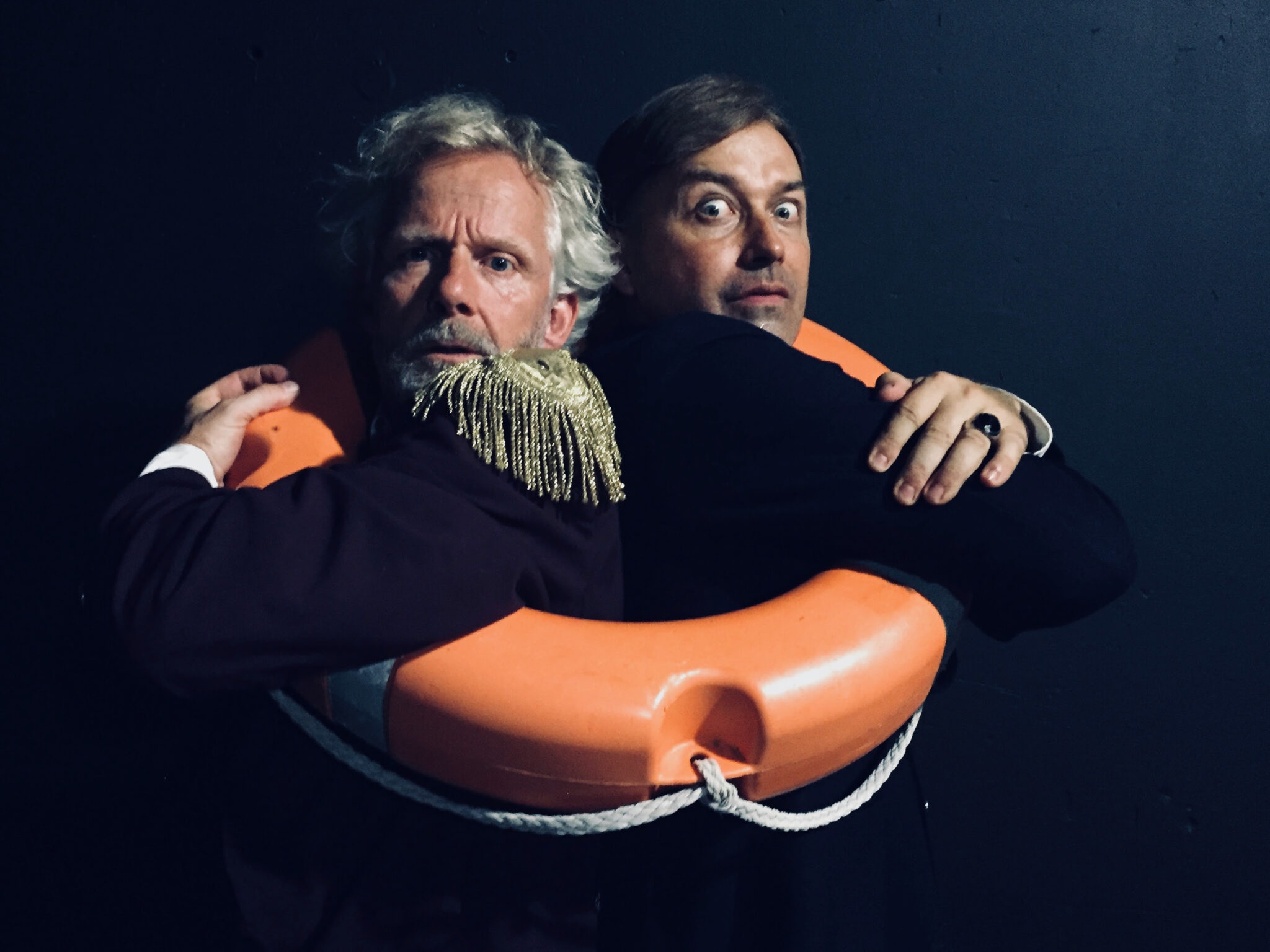 Haut-céans : une Saint-Sylvestre entre dérision et naufrage au Théâtre ...